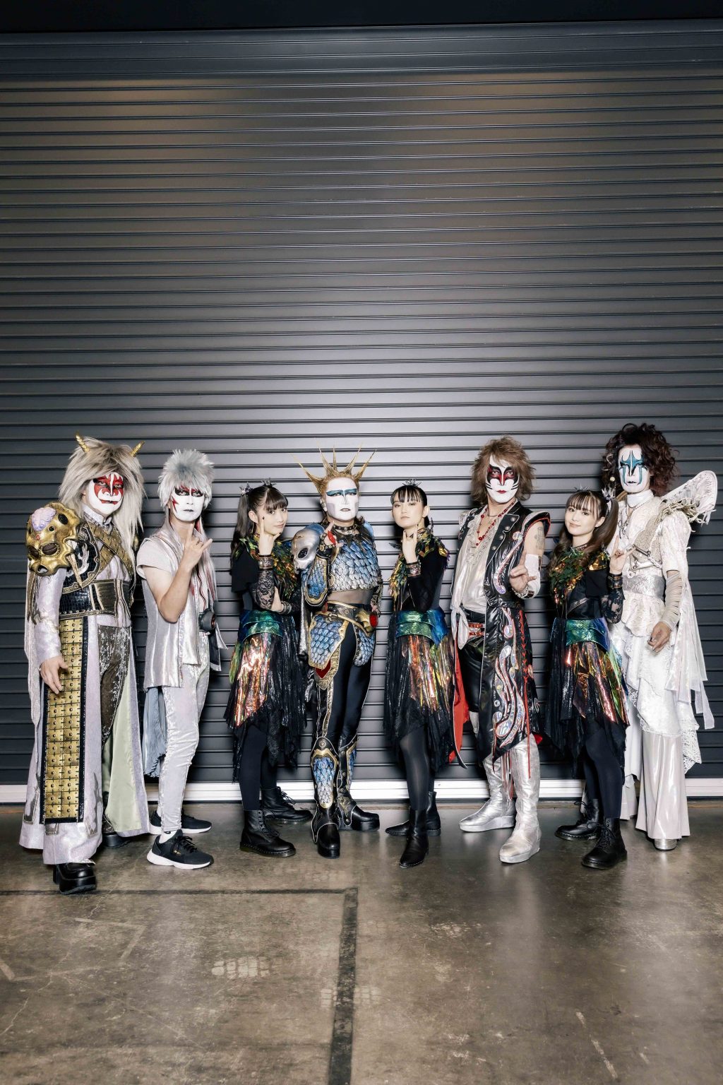聖飢魔II vs BABYMETAL〜悪魔が来たりてベビメタる〜 悪魔と神の2組による夢のコラボレーションが実現!! ライヴレポート・ステージ ...