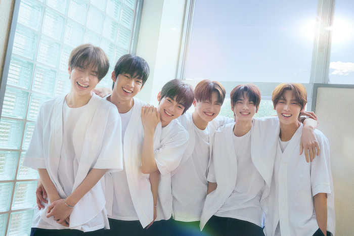 BIOGRAPHY - TWS - UNIVERSAL MUSIC JAPAN