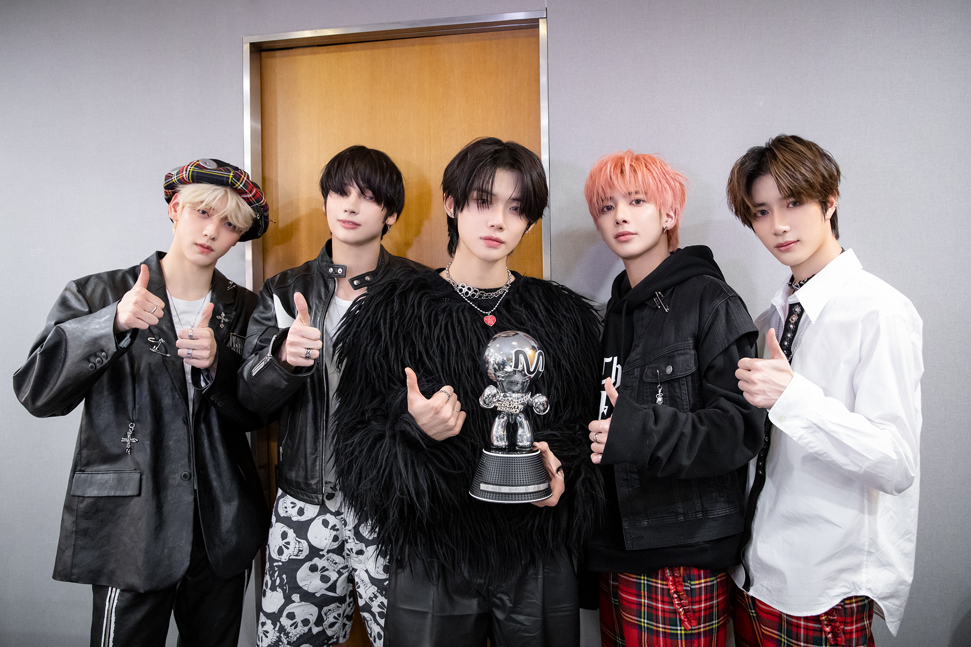 TOMORROW X TOGETHER 5th Mini Album『The Name Chapter: TEMPTATION』カムバック後 ...