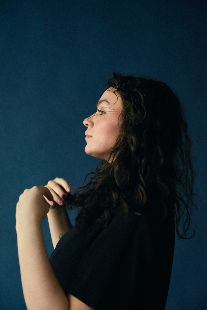 新作『After the chaos』から「Storm ft. KARÍTAS」配信スタート！アルバムのトラックリストも公開！ - Yaffle